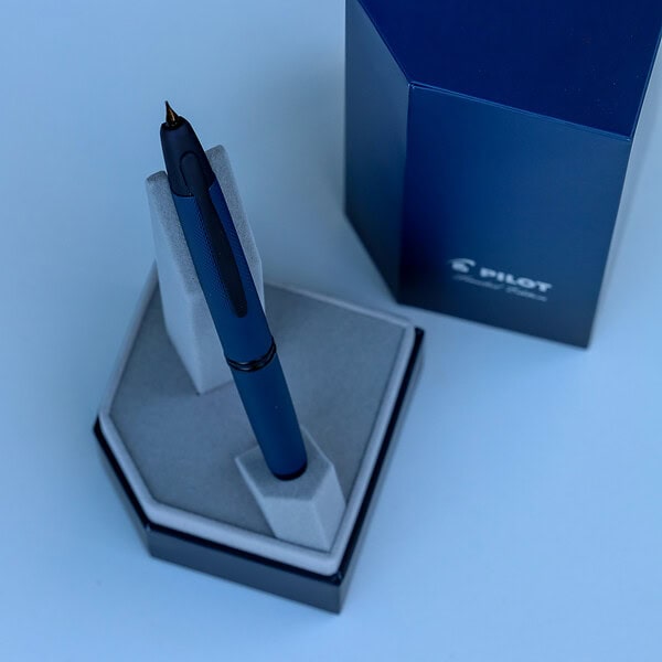 Review of the Pilot Capless fountain pen limited edition 2025 Link ...