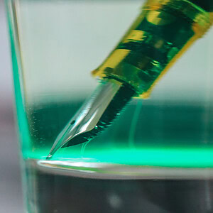 How to Clean a Fountain Pen Properly – Safe Step-by-Step Guide